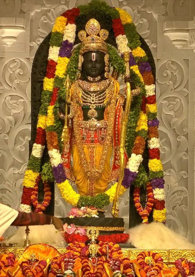 Ramlala Photos| अयोध्या राम मंदिर से 'रामलला' की मनमोहक तस्वीरें; सुंदर आभा, मुख पर दिव्य तेज ...